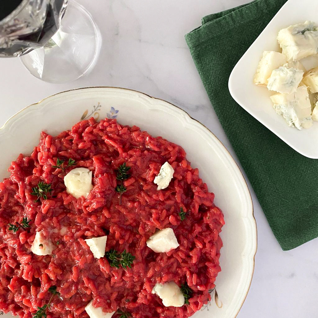 Creamy risotto with beets, gorgonzola and fresh thyme – Costabile Brand